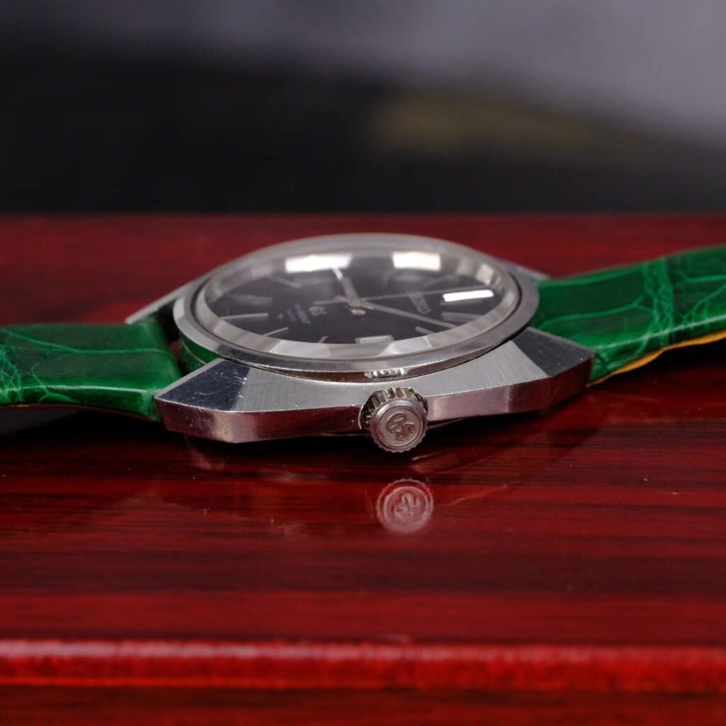 Grand Seiko 4522 - 7000 Blue from September 1969 - Seiko Vintage