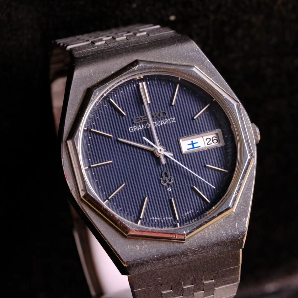 Seiko Grand quartz 4843 - 7001 Blue dial from September 1976 - Seiko ...