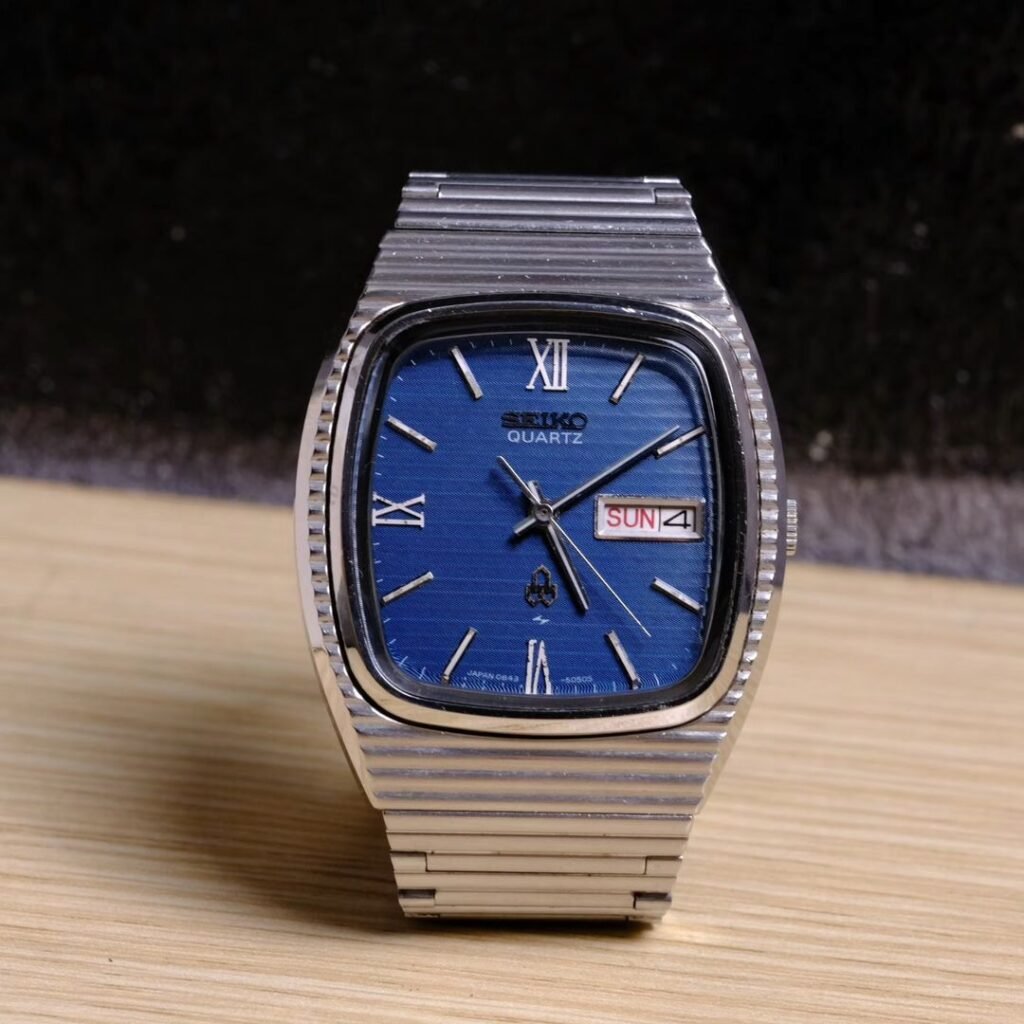 Seiko Quartz 0843 - 5050 Blue dial from 1976 - Seiko Vintage