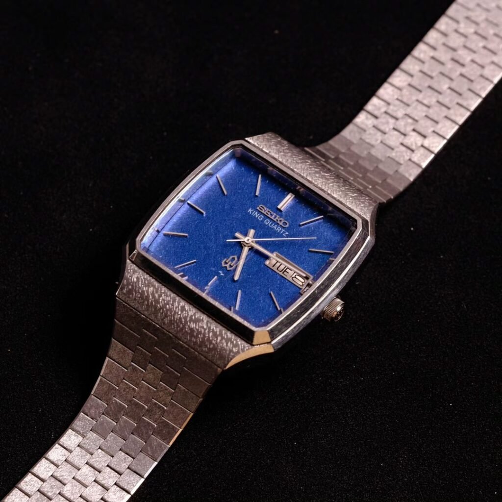 Seiko King quartz 5856 - 5000 Blue dial from November 1977 - Seiko Vintage