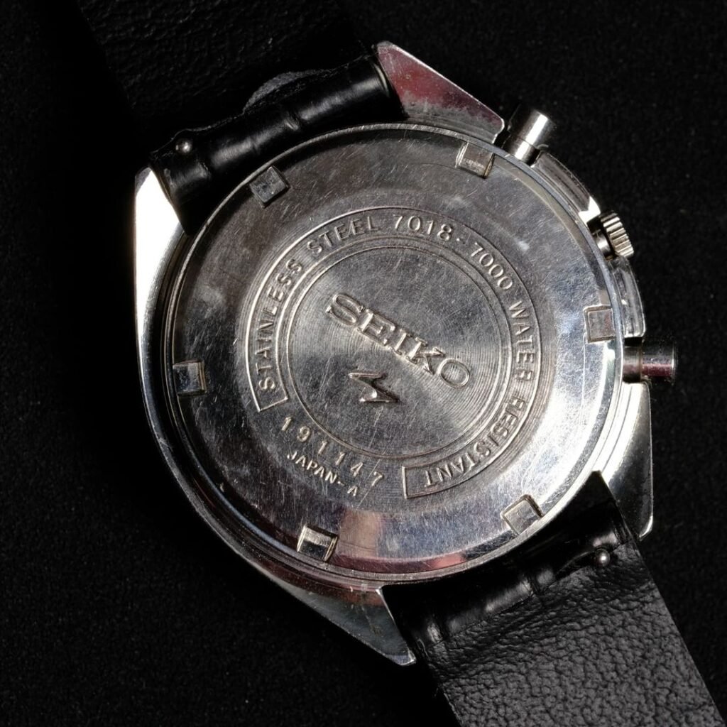 Seiko Chronograph 7018 - 7000 Fly back from September 1971 - Seiko Vintage